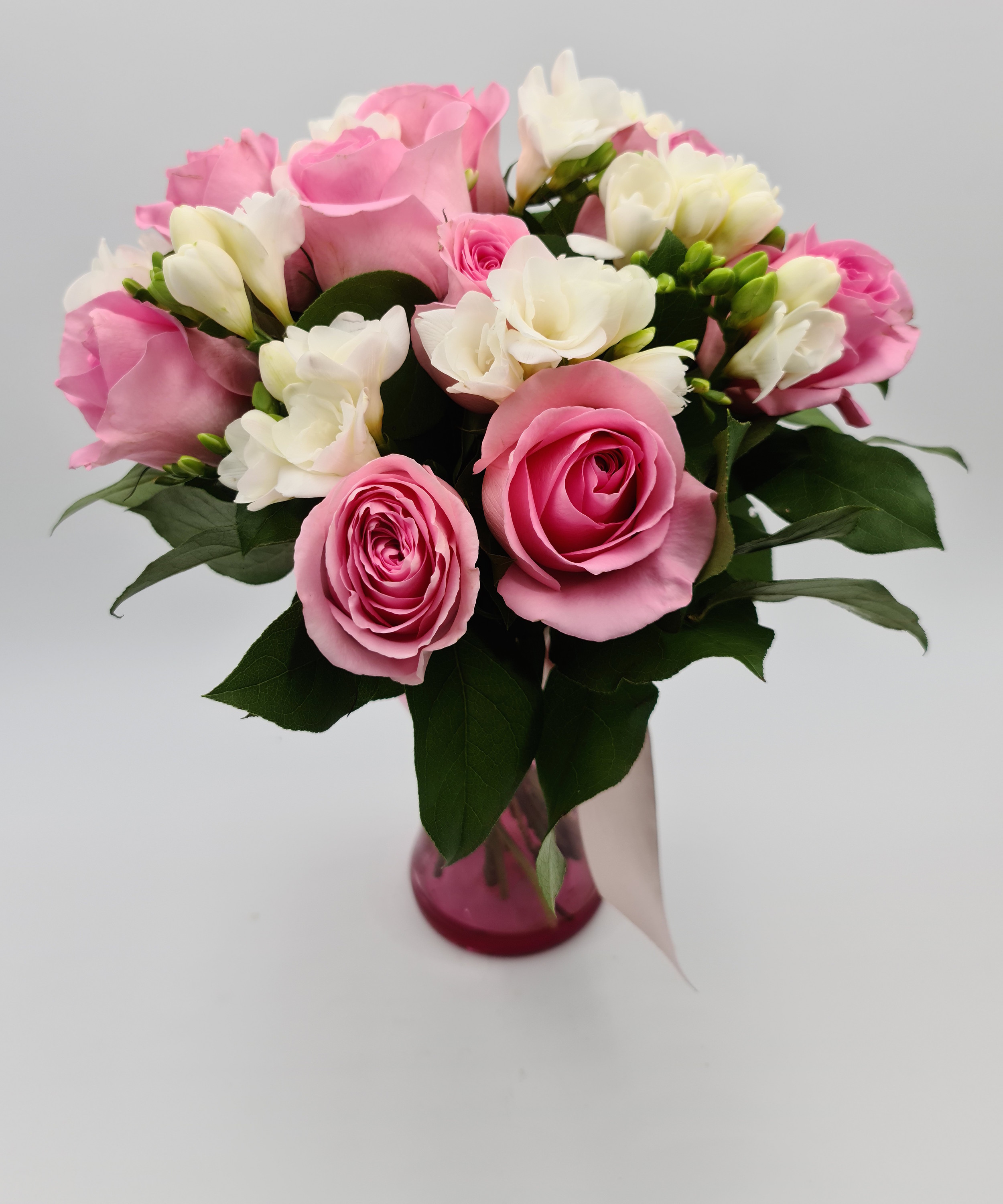 Flori online - Fa viata frumoasa cu un strop de magie roz!